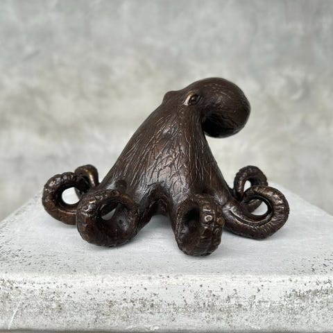Patsas, A Octopus Sculpture in Polished Bronze - 11 cm - Pronssi | Tori