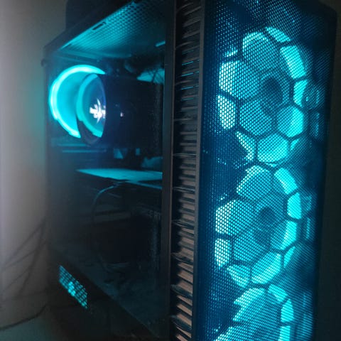 Todella hyväkuntoinen pelikone edullisesti hyvään kotiin | Tori