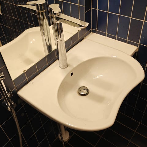 Iso Pesuallas (shape 600?) oras bideehanalla | Tori