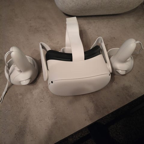 Oculus Quest virtuaalitodellisuuslasit 64GB (VR-lasit) | Tori