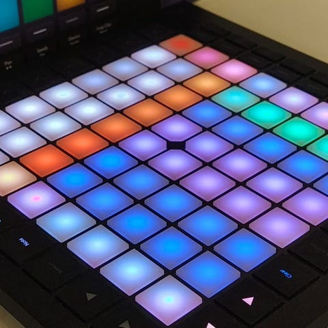 Novation Launchpad Mini MKII -midiohjain (Ableton/FL Studio) | Tori