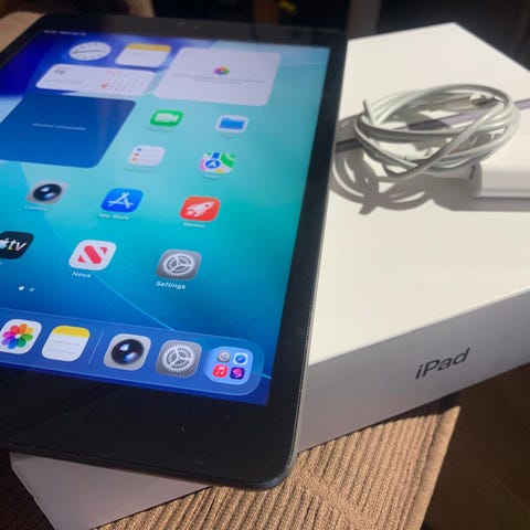 iPad 9 gen (2021) 64GB Wi-Fi, Space Gray (kuin uusi) | Tori