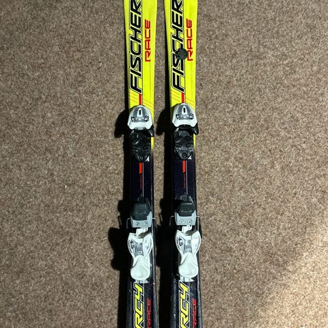 Lasten laskettelusukset FISCHER RC4 RACE, STUNNER, HEAD CADDY JR | Tori