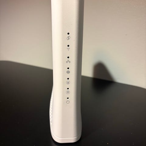 Sagemcom FAST 3686 V2 DNA kaapelimodeemi reititin | Tori