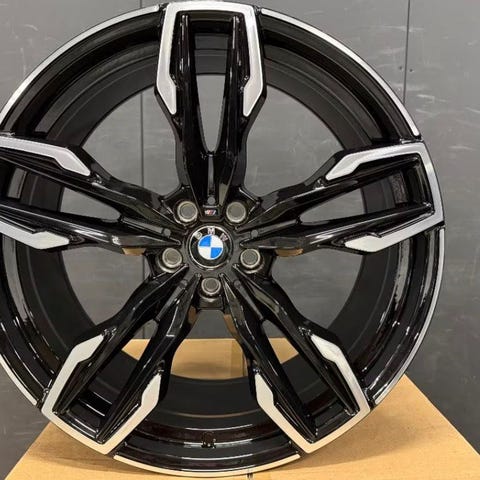 G20/G21 OEM Style 790M 18" vannesarja premium renkailla | Tori