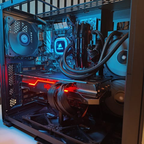 Intel i7 10700k, Z490. 32gb DDR4 | Tori