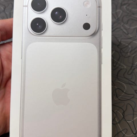 Apple iPhone 17 Pro 256 GB valkoinen | Tori