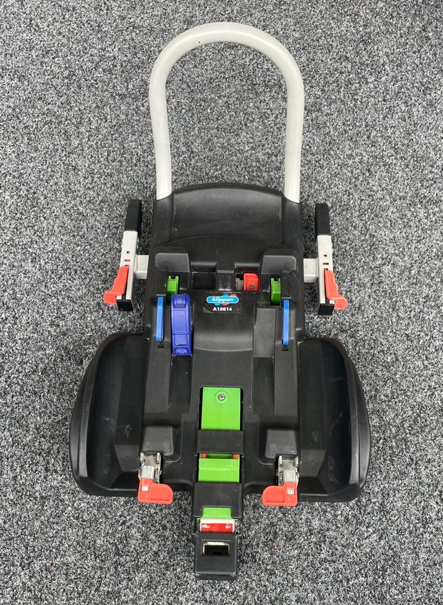 Turvaistuin Klippan Triofix + Isofix Base kiinnitystelakka | Tori