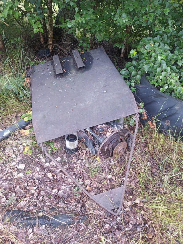 Moottorikelkan perään latukone | Tori