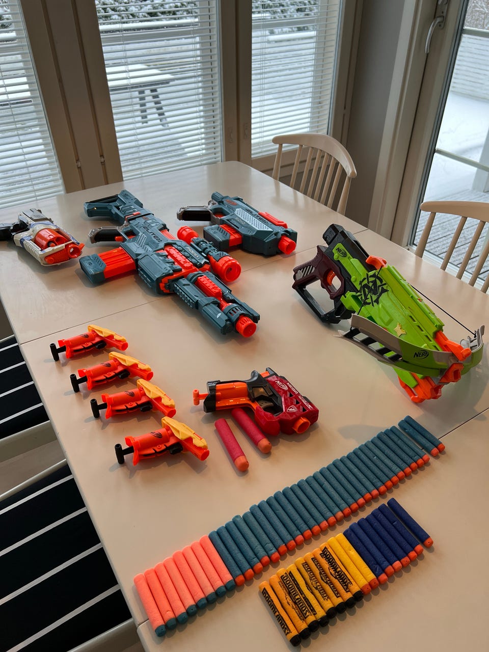 Nerf pyssyjä ja tarvikkeita | Tori