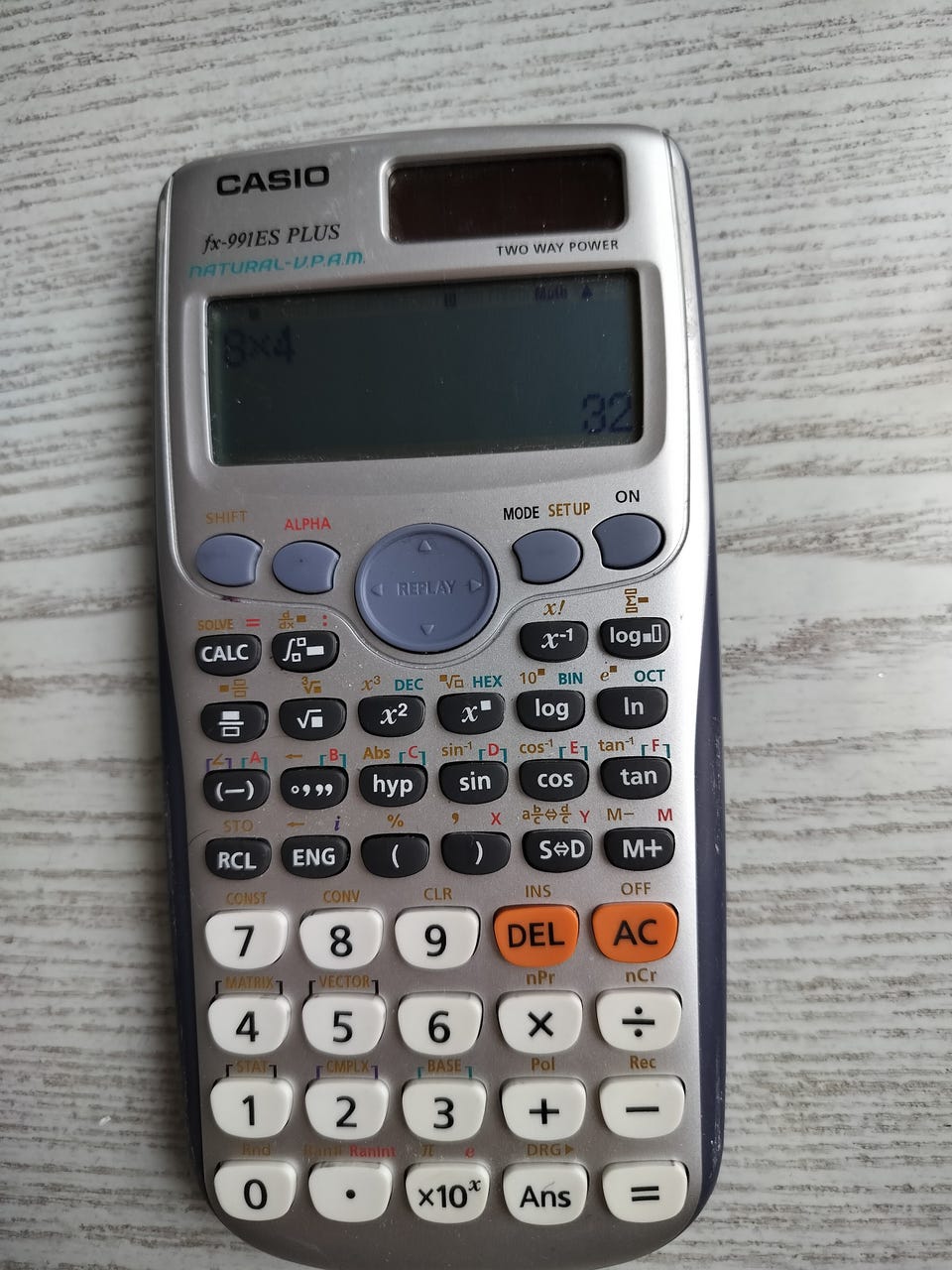 Casio fx-82ES PLUS laskin | Tori